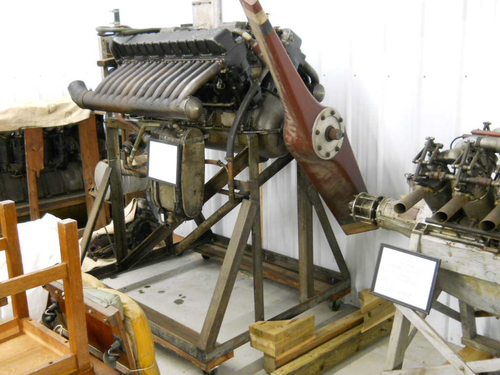 8' Feet 1931 Curtis D-12 - 42771 | Antique Boat America