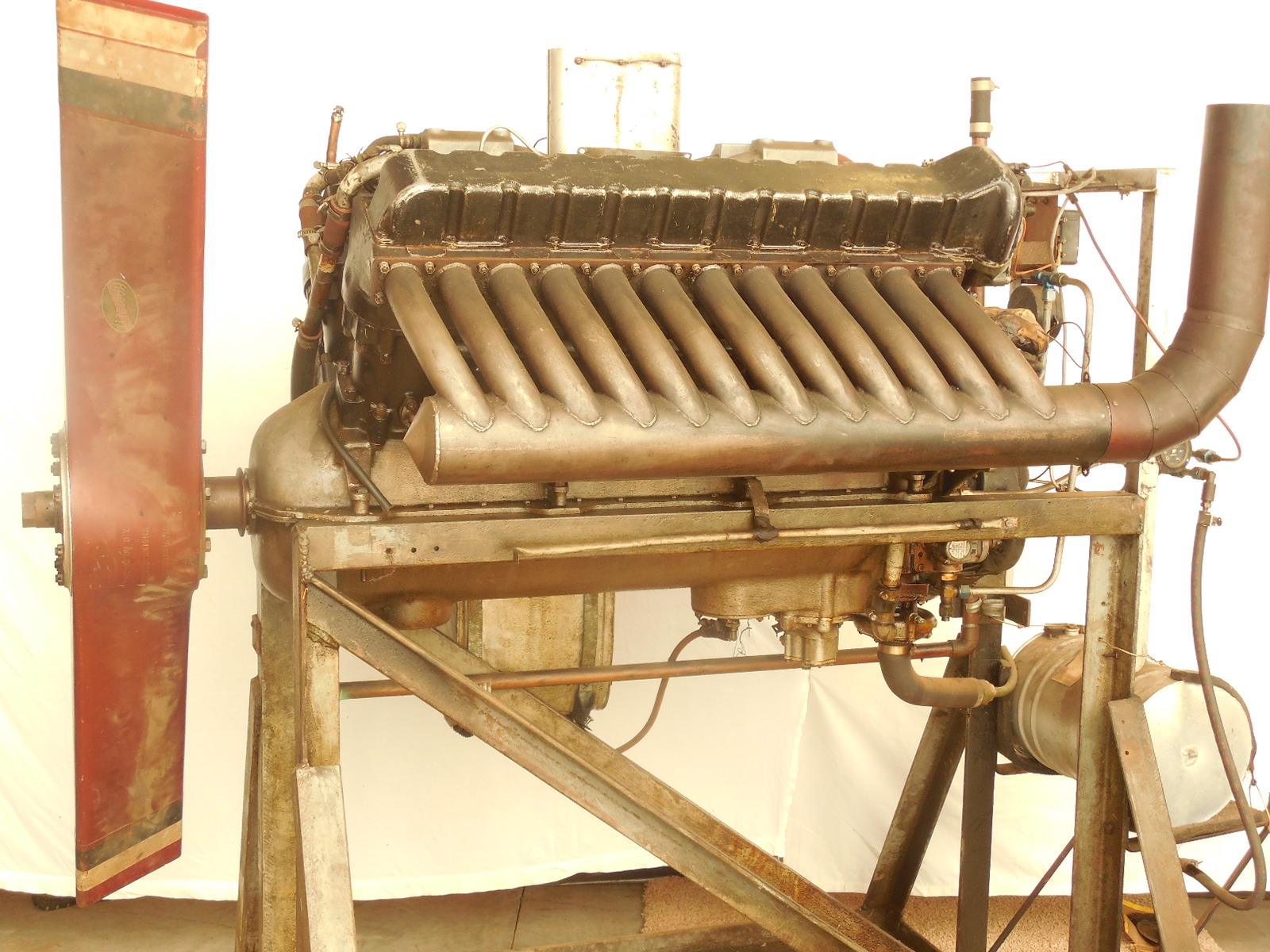 8' Feet 1931 Curtis D-12 - 42771 | Antique Boat America