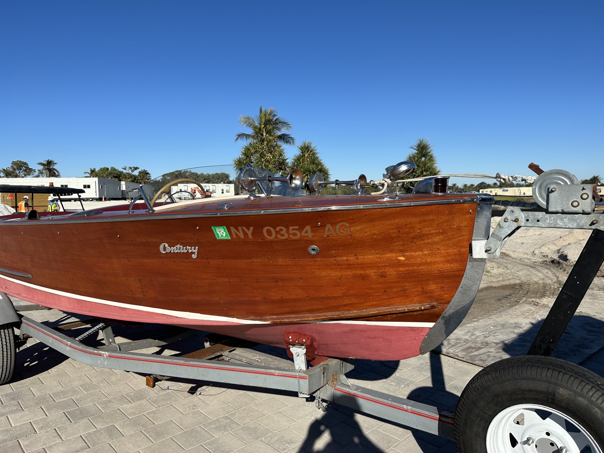 18 Feet 1952 Century - 45491 | Antique Boat America