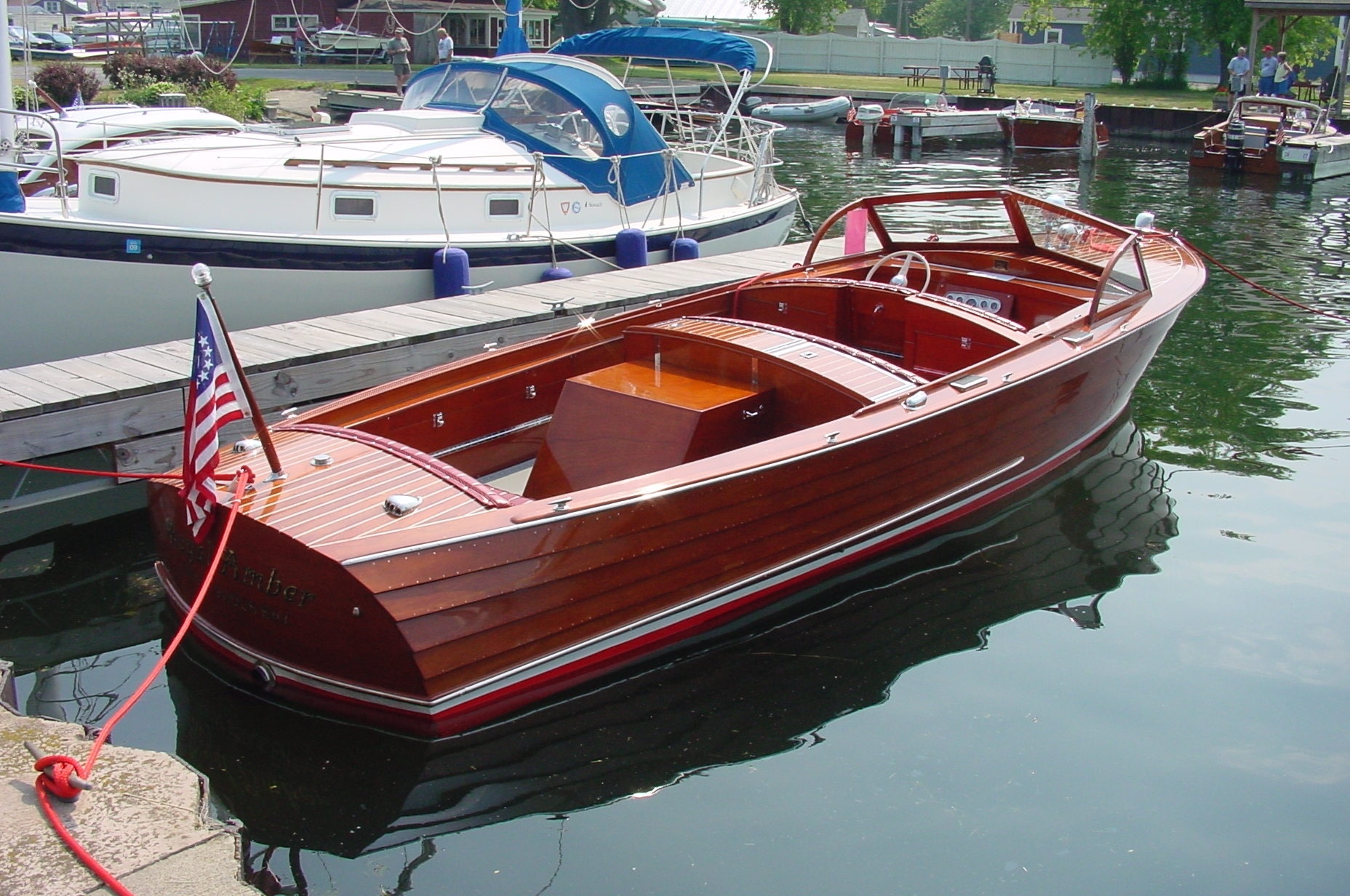 25.6 Feet 1949 Custom Grew / Hutchinson - 45564 | Antique Boat America