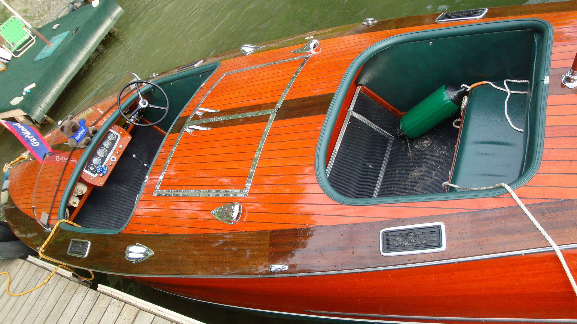 18 Feet 1934 Gar Wood Split Cockpit Runabout - 48441 | Antique Boat America