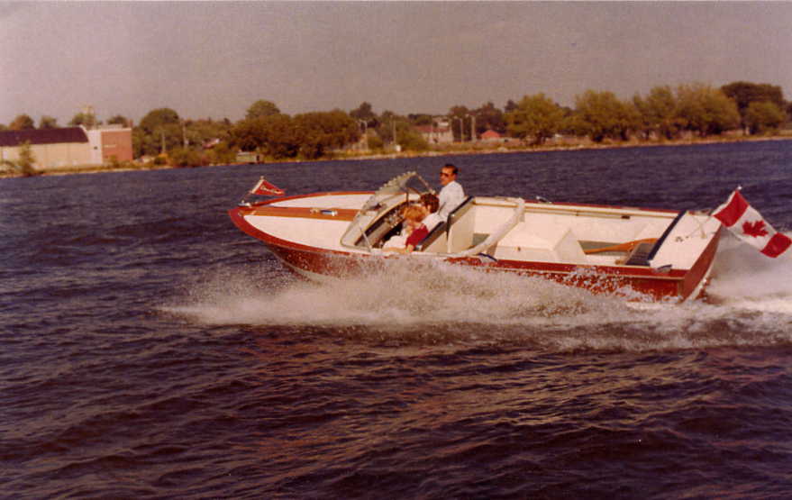 21 Feet 1966 Chris Craft Cub Runabout - 26298 | Antique Boat America