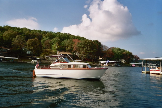 28 Feet 1963 Owens Flagship - 26899 | Antique Boat America