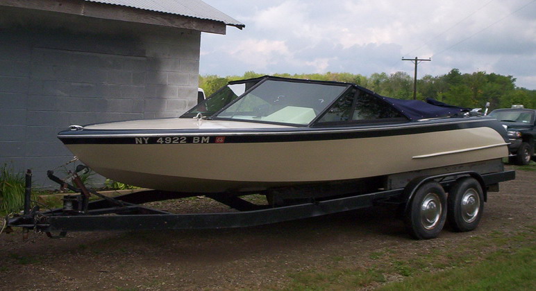 21 Feet 1964 Rayson Craft Utility - 27010 | Antique Boat America