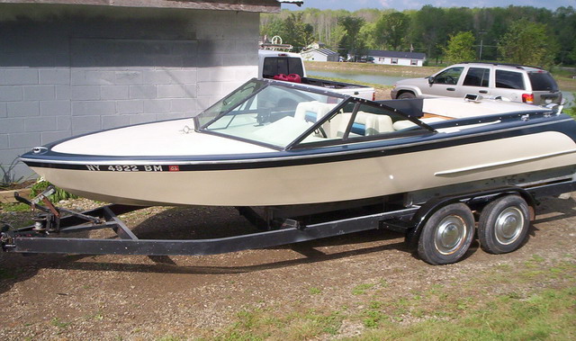 21 Feet 1964 Rayson Craft Utility - 27010 | Antique Boat America
