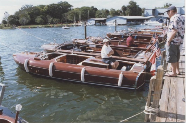 24 Feet 1949 Greavette Streamliner - 28222 | Antique Boat America