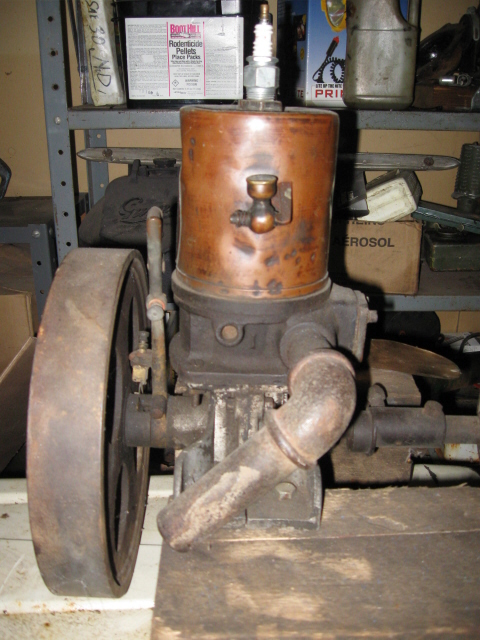 Feet 1920's Dispro Model E engine - 29201 | Antique Boat America