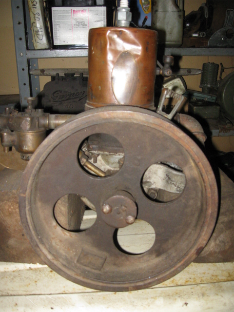 Feet 1920's Dispro Model E engine - 29201 | Antique Boat America