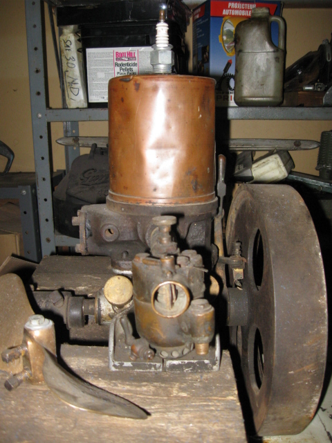 Feet 1920's Dispro Model E engine - 29201 | Antique Boat America