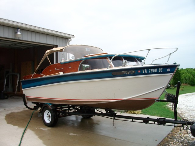 18' Feet 1961 Borum Voyager Outboard - 29224 | Antique Boat America