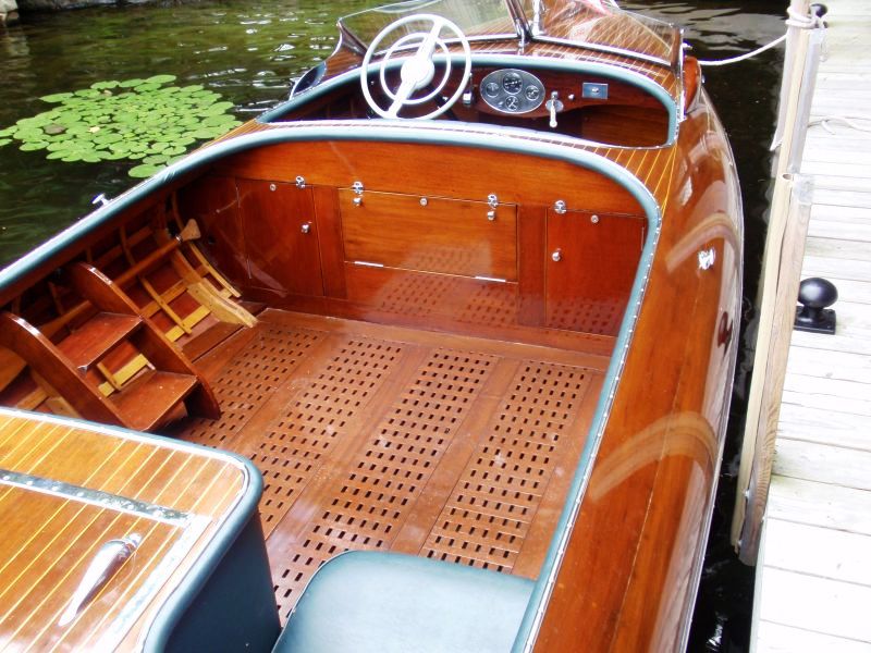 24 Feet 1947 Greavette Streamliner - 30351 | Antique Boat America