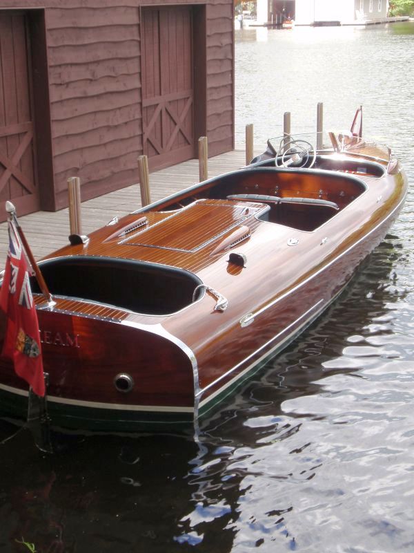 24 Feet 1947 Greavette Streamliner - 30351 | Antique Boat America