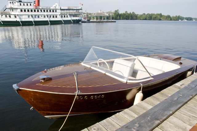 17 Feet 1964 Greavette Runabout - 31059 | Antique Boat America