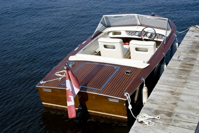 18 Feet 1972 Greavette Runabout - 31060 | Antique Boat America