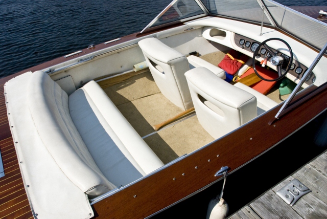 18 Feet 1972 Greavette Runabout - 31060 | Antique Boat America