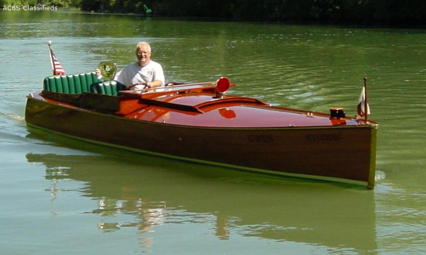 26 Feet 1918 L. E. Fry Launch - 39332 | Antique Boat America